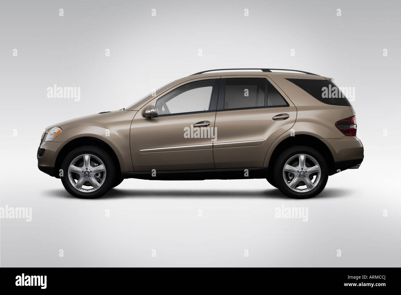 2008 Mercedes-Benz M-Class ML350 in Beige - Drivers Side Profile Stock ...