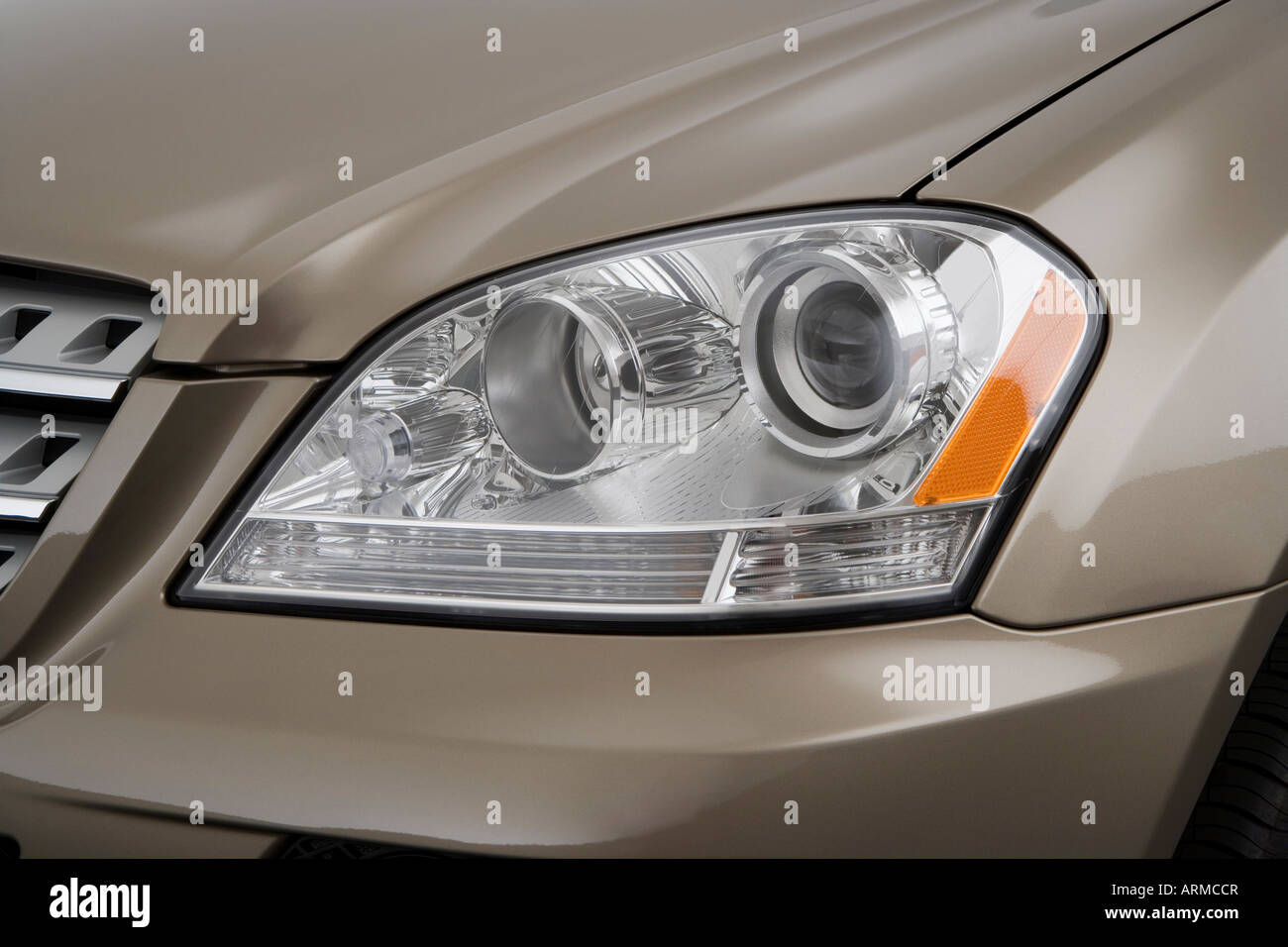 Mercedes ml350 hi-res stock photography and images - Alamy