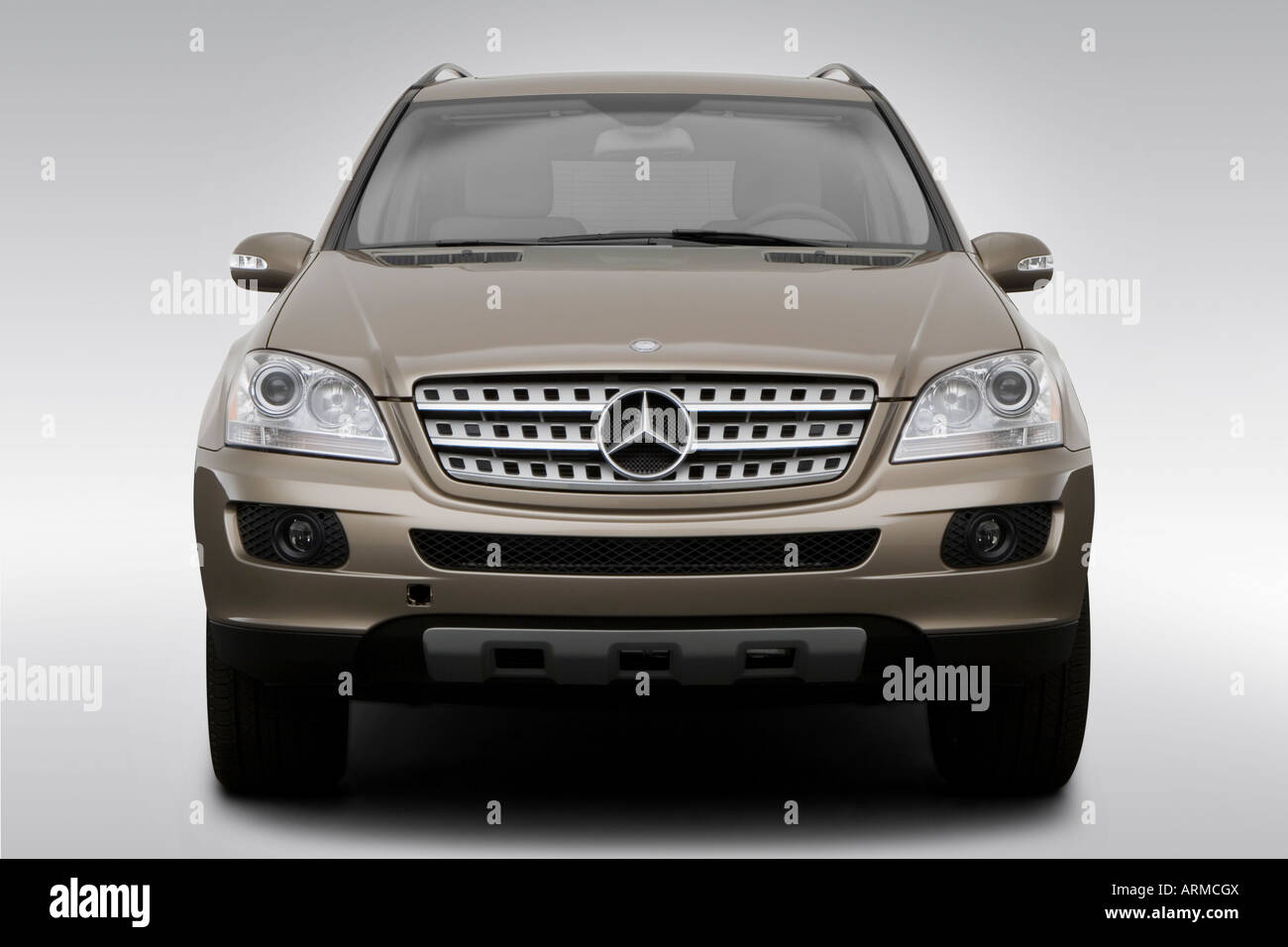 Mercedes ml350 hi-res stock photography and images - Alamy