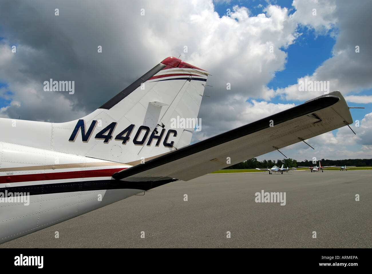 Small twin engine aircraft on the tarmac Stock Photo - Alamy