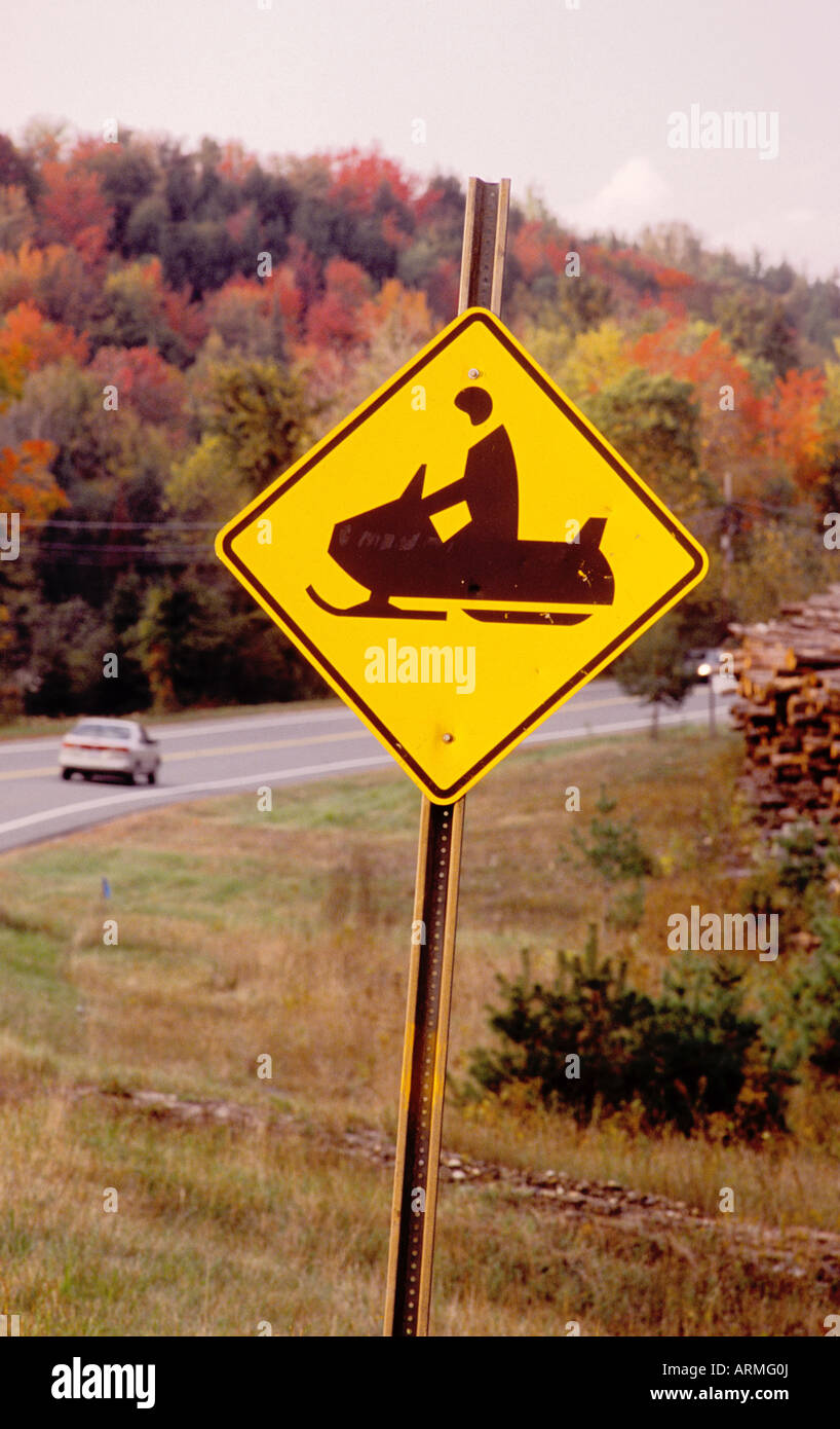 Snowmobile warning sign hi-res stock photography and images - Alamy