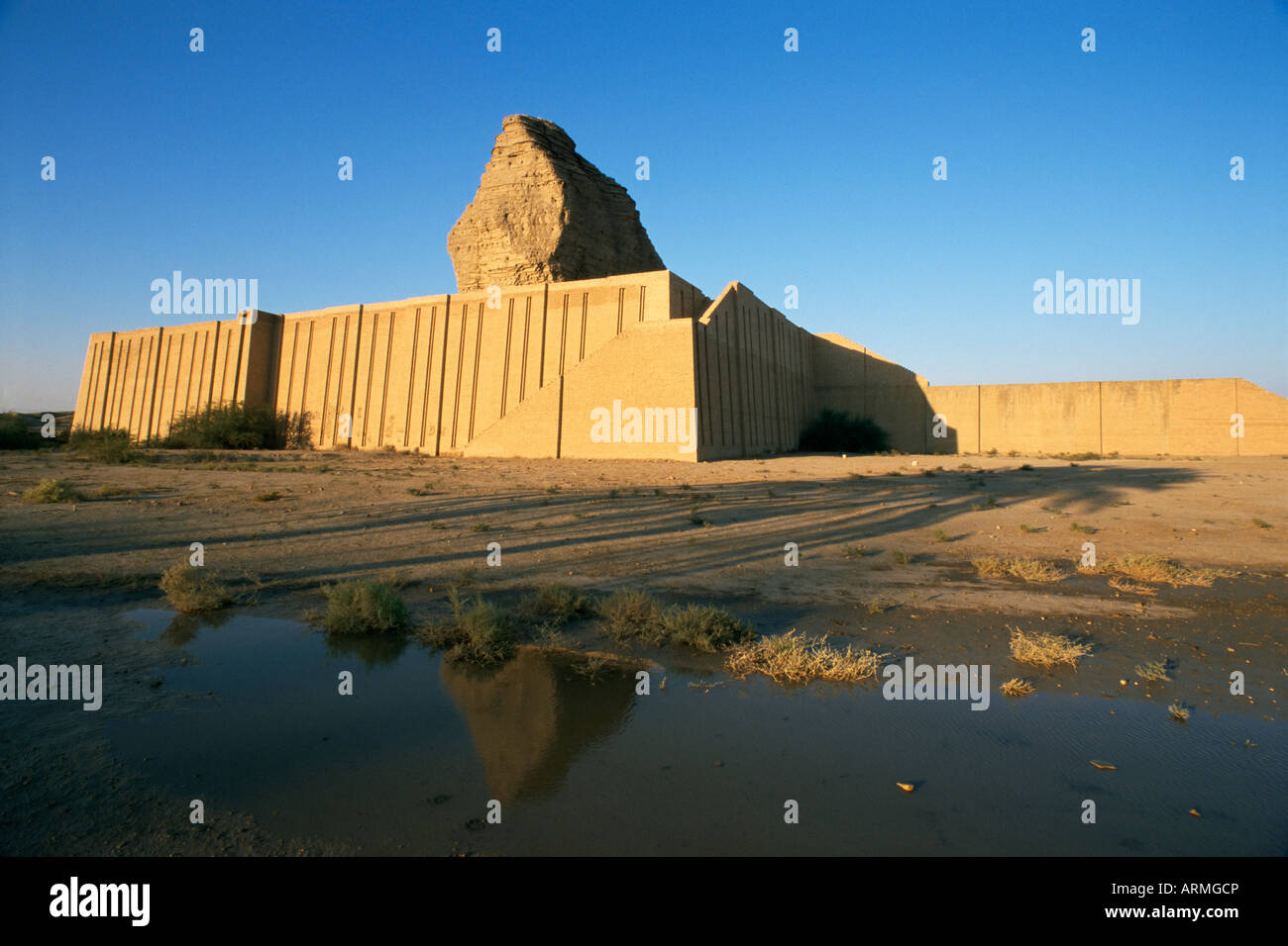 Ziggurat hi-res stock photography and images - Alamy