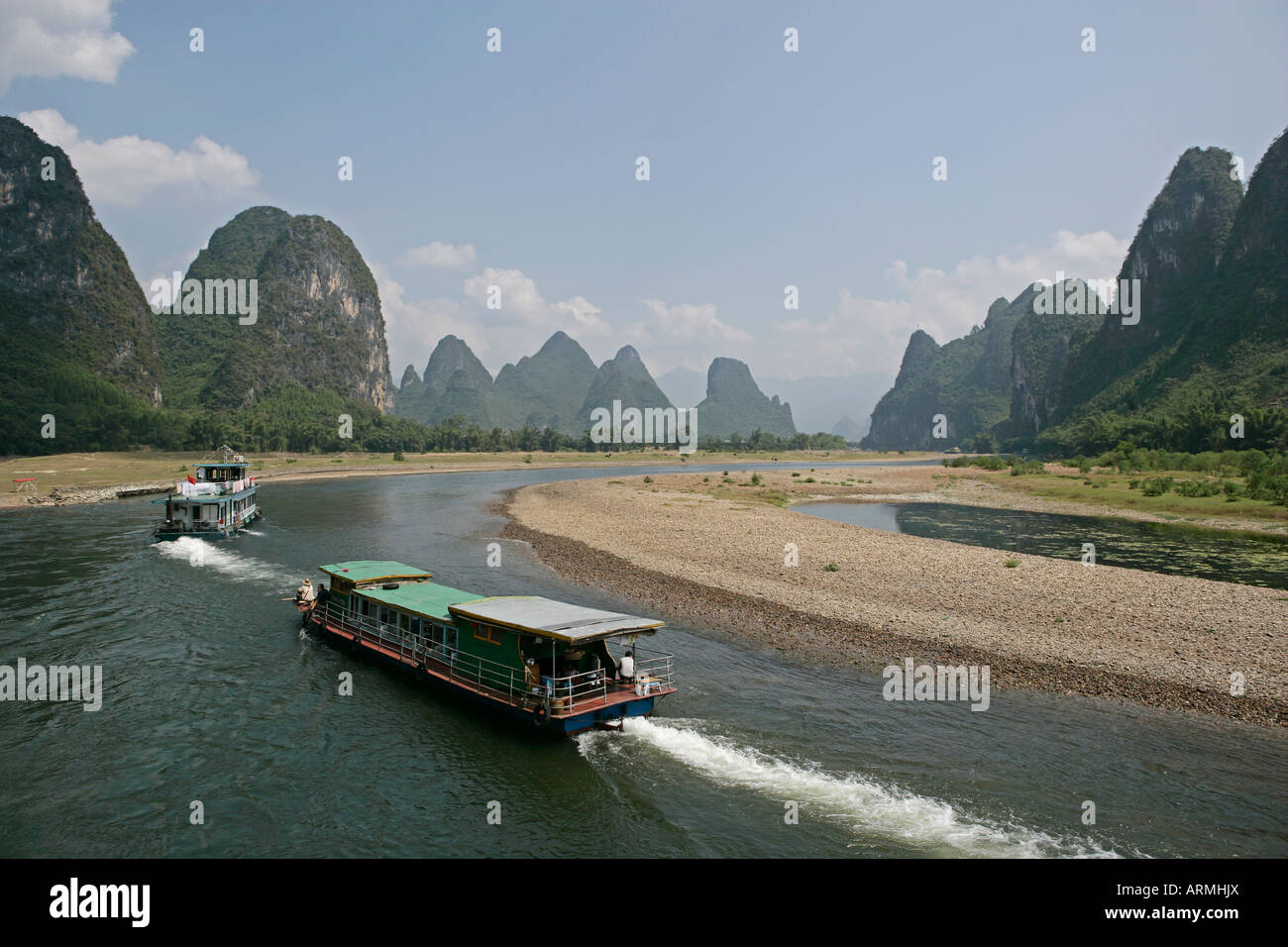 Cruise boats on Li River, between Guilin and Yangshuo, Li River, Guilin ...