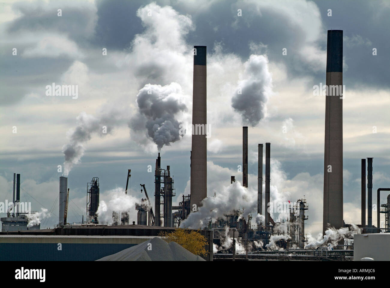 Serious air pollution from the chemical valley in sarnia ontario canada ...