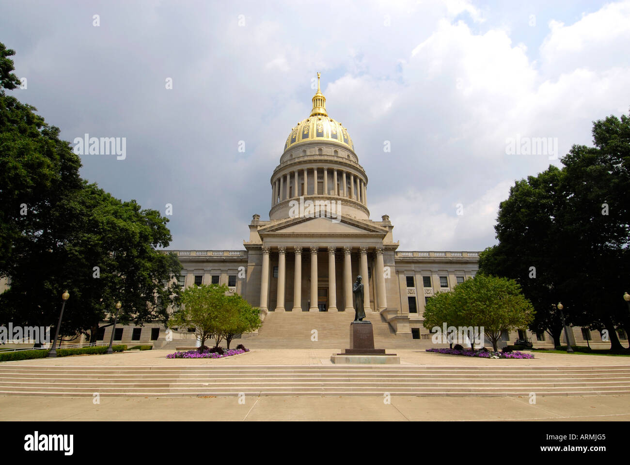 Charleston, west virginia historic hi-res stock photography and images ...