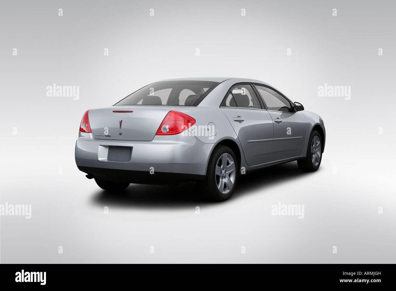 2008 Pontiac G6 in Silver - Rear angle view Stock Photo - Alamy
