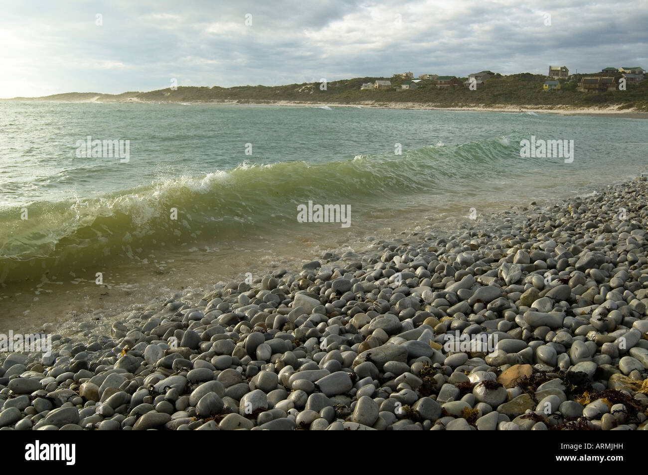 Breaking wave line hi-res stock photography and images - Alamy
