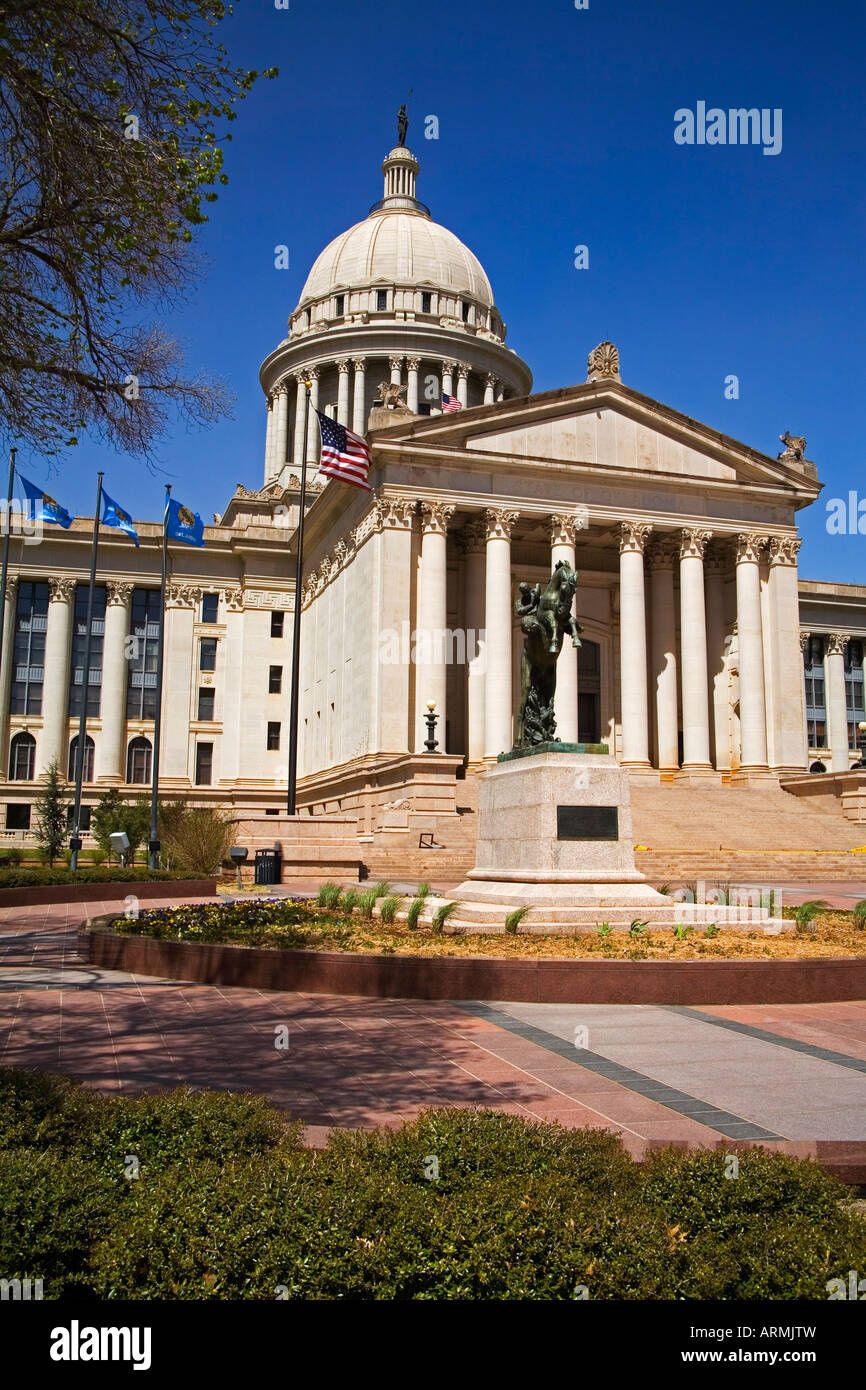 Oklahoma capitol building dome hi-res stock photography and images - Alamy