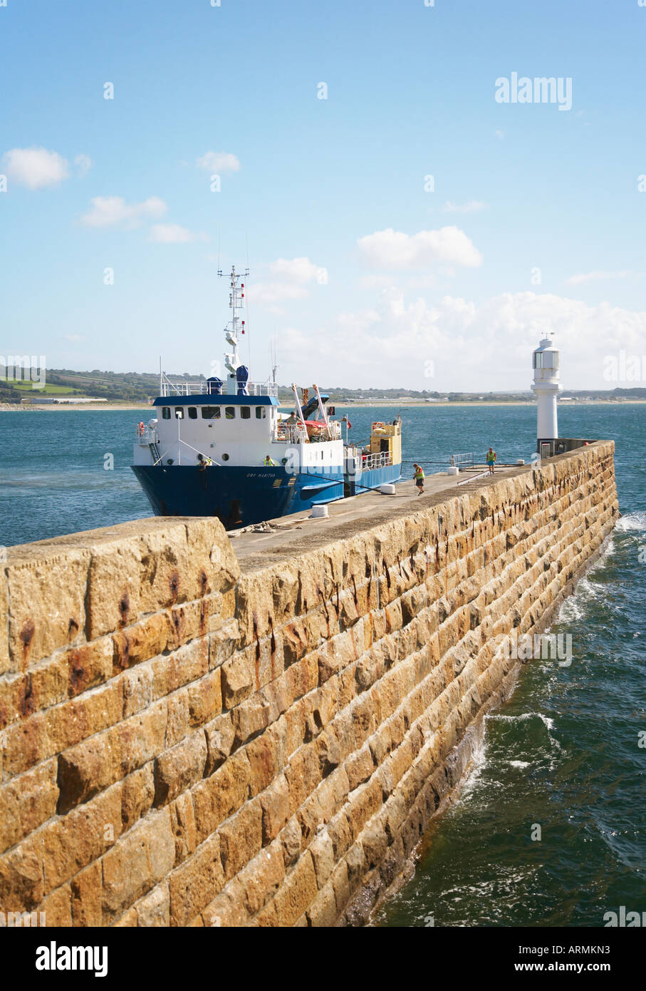 Freight ship hi-res stock photography and images - Alamy