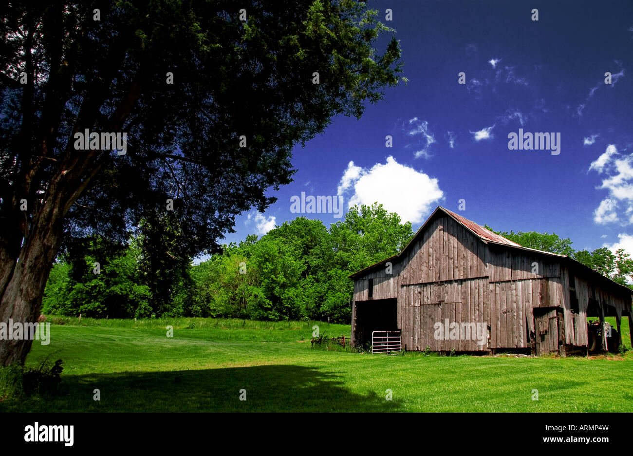 Tennessee farm hi-res stock photography and images - Alamy