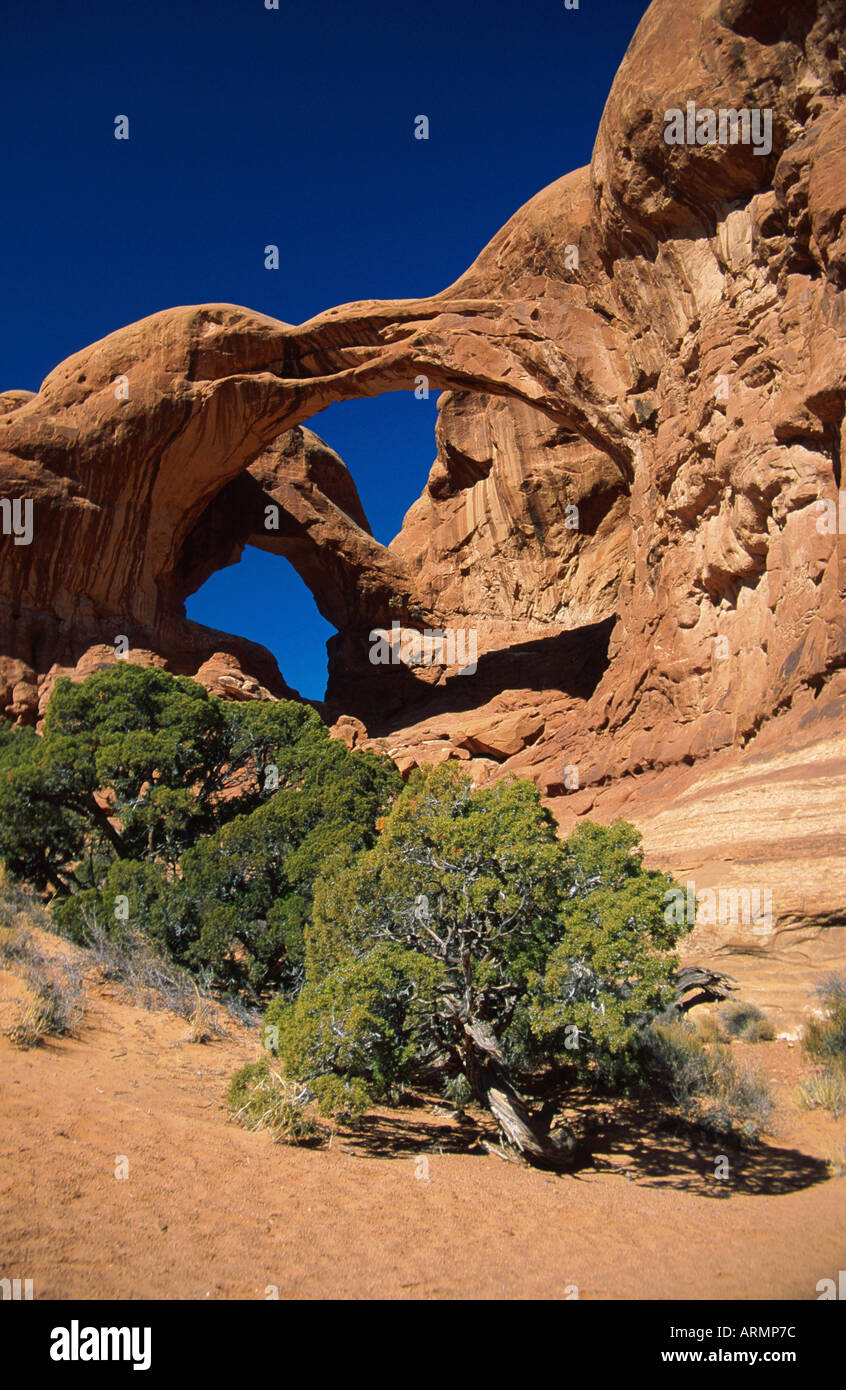 Natural arch out of stone hi-res stock photography and images - Alamy
