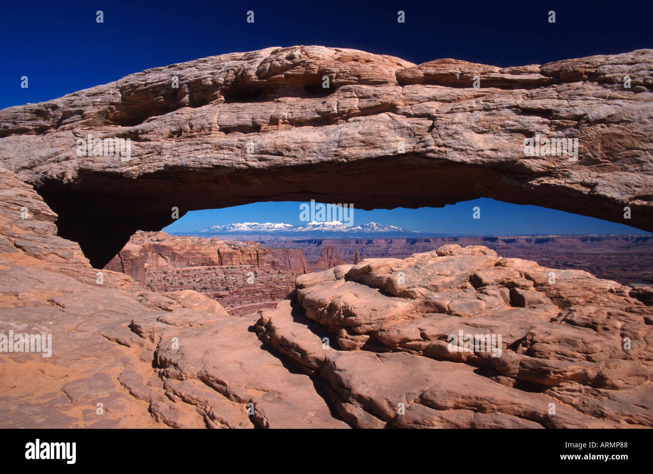 Arch formed hi-res stock photography and images - Alamy