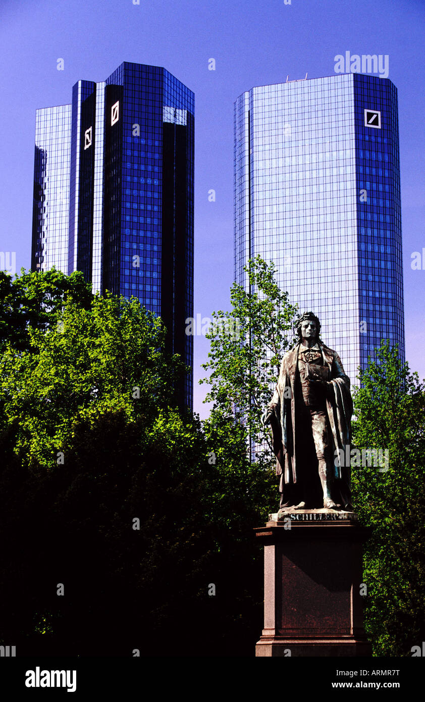 Deutsche bank statue hi-res stock photography and images - Alamy