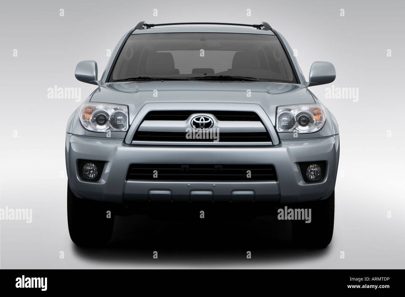 2008 toyota 4runner limited in hi-res stock photography and images - Alamy