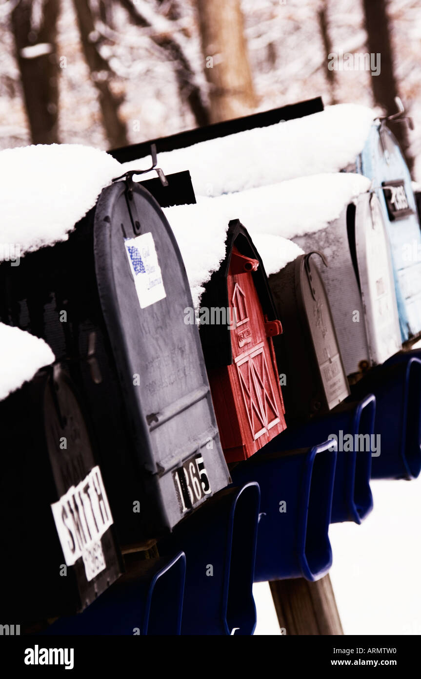 Mailboxes snowy cold hi-res stock photography and images - Alamy