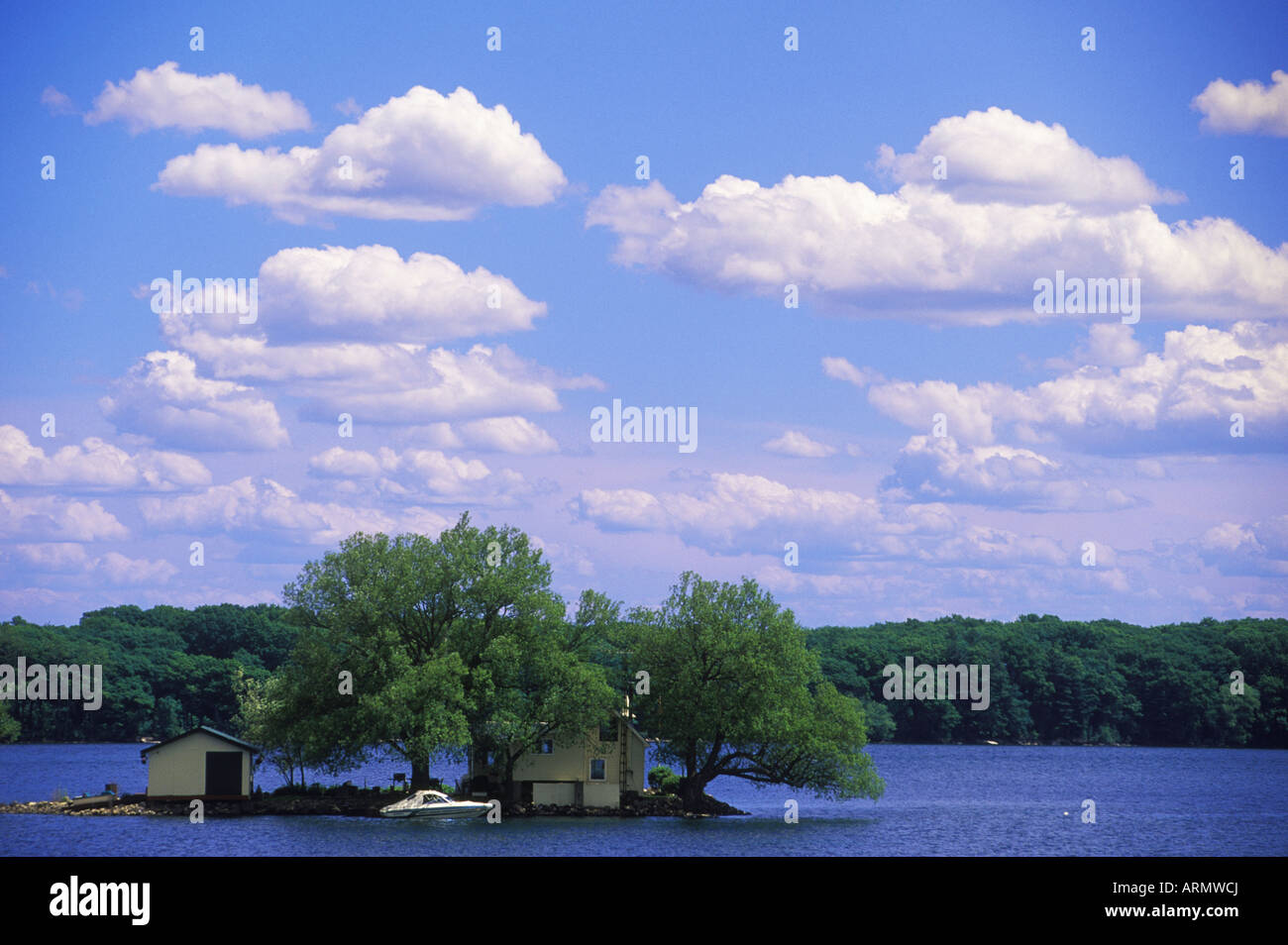 Thousand lakes hi-res stock photography and images - Alamy