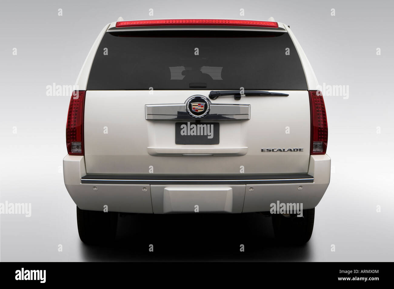 2008 Cadillac Escalade ESV in White - Low/Wide Rear Stock Photo - Alamy
