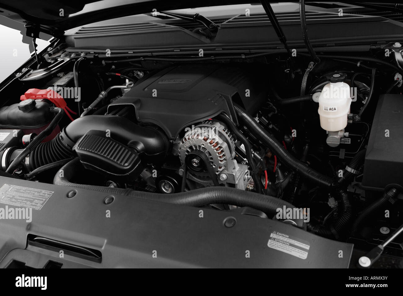 2008 Cadillac Escalade EXT in Black - Engine Stock Photo - Alamy
