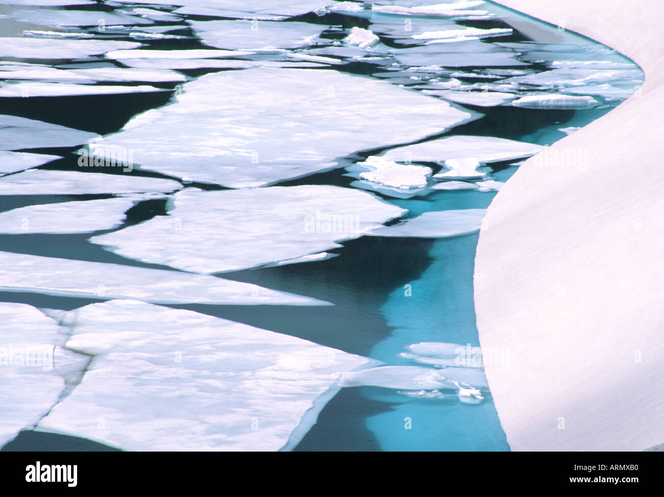 Blue green glacial pool hi-res stock photography and images - Alamy