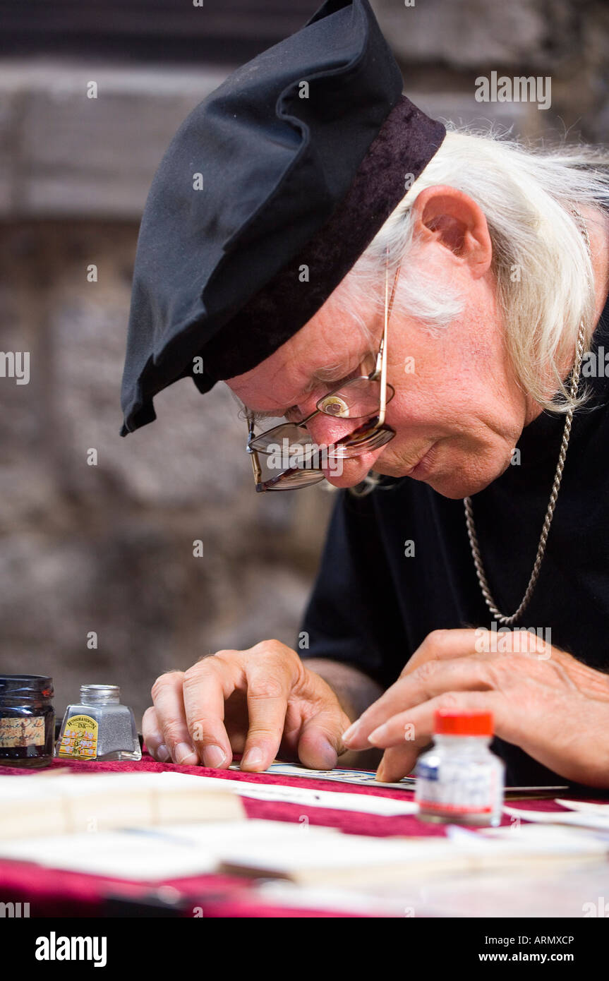 Calligrapher hi-res stock photography and images - Alamy