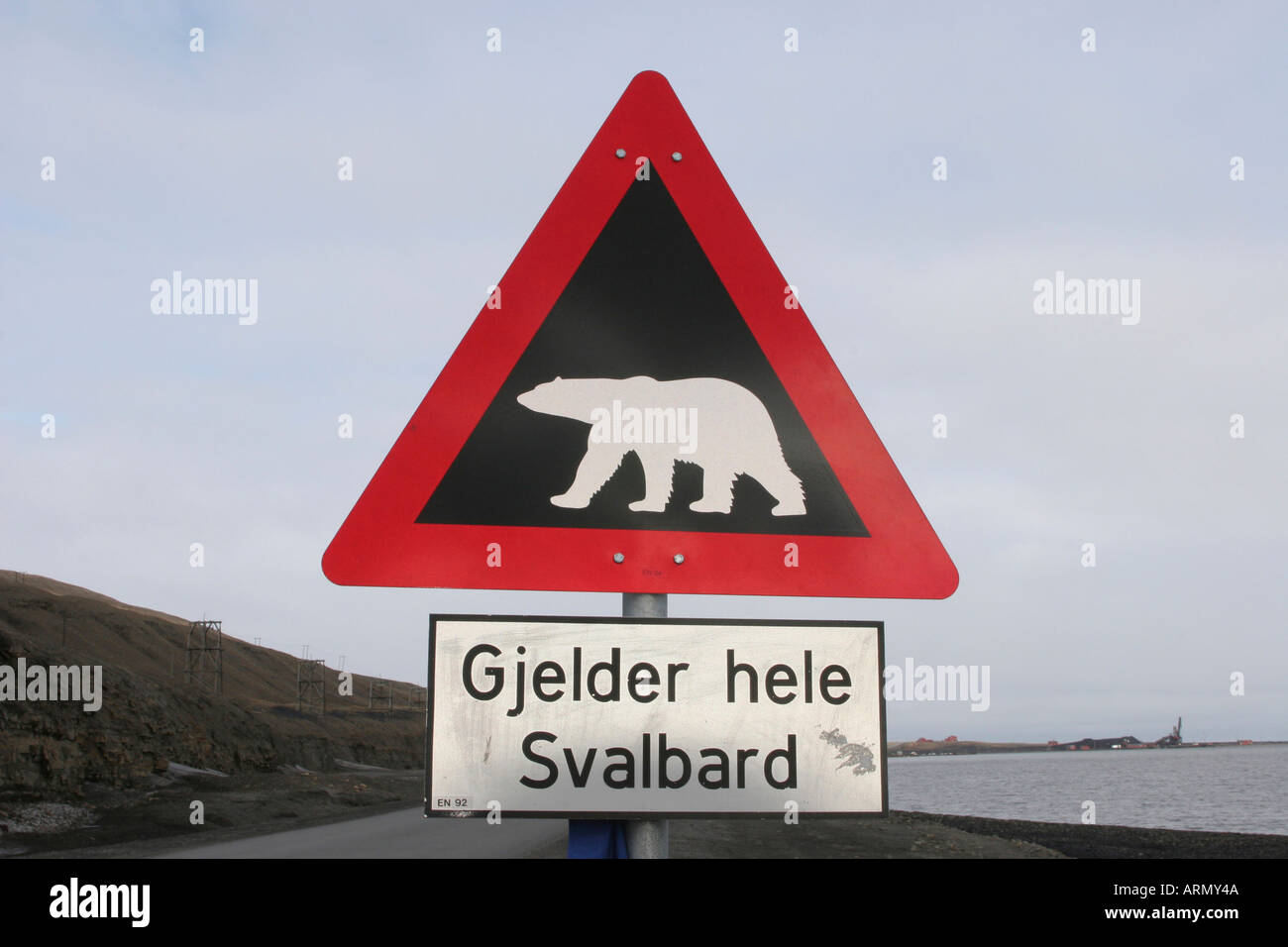 Warning of bears hi-res stock photography and images - Alamy