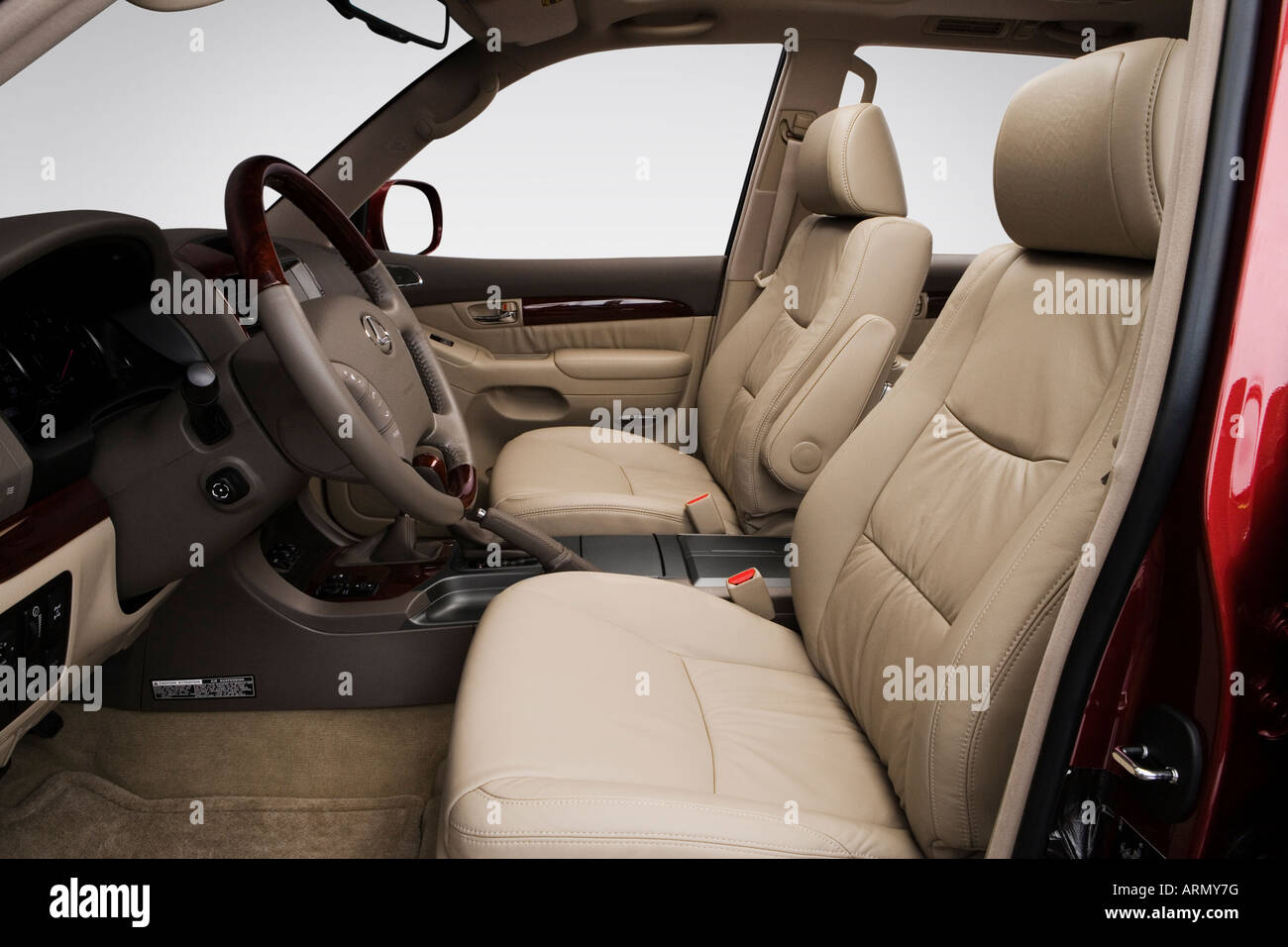 2008 Lexus GX GX470 in Red - Front seats Stock Photo - Alamy