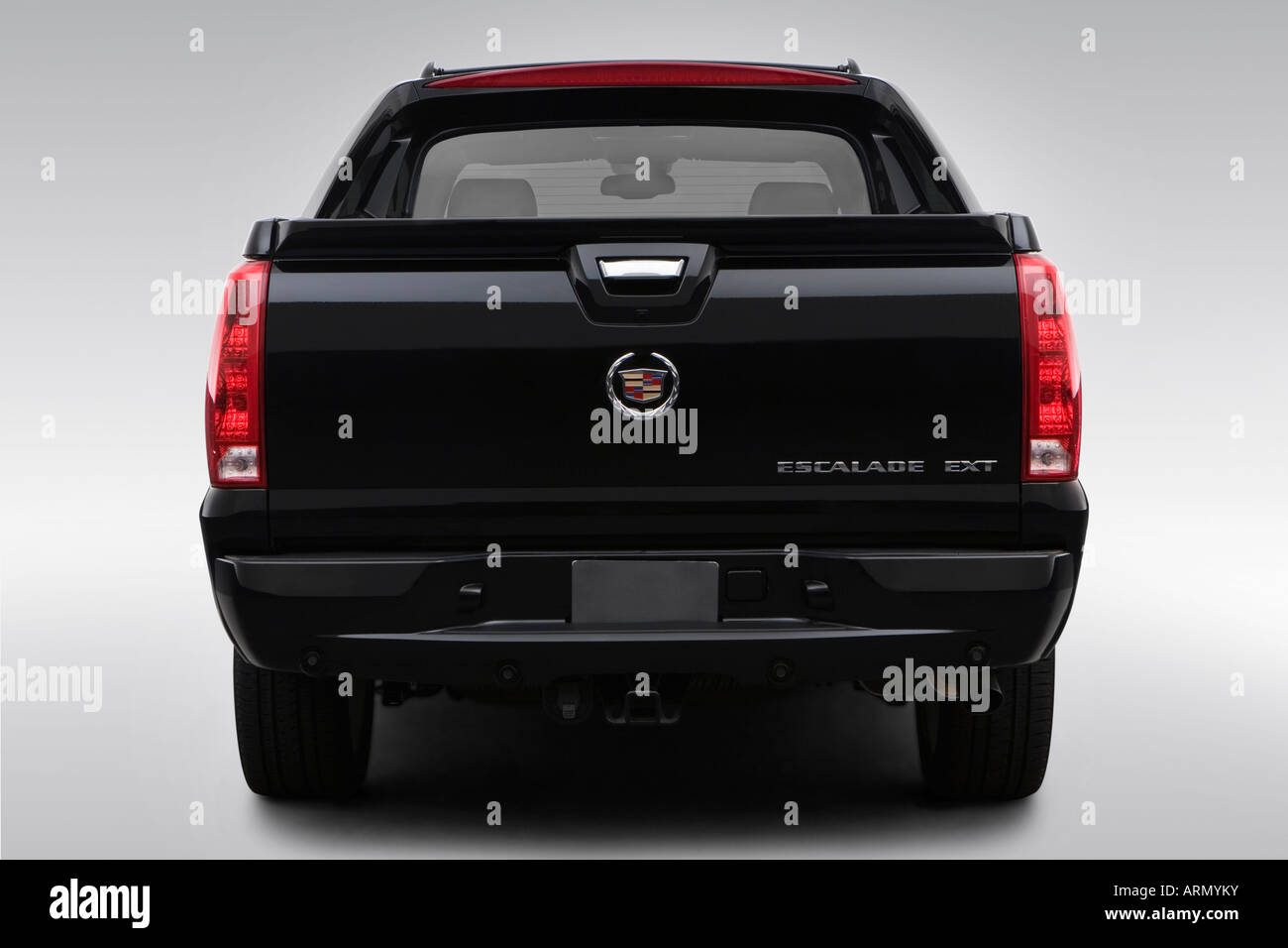 2008 cadillac escalade ext in hi-res stock photography and images - Alamy