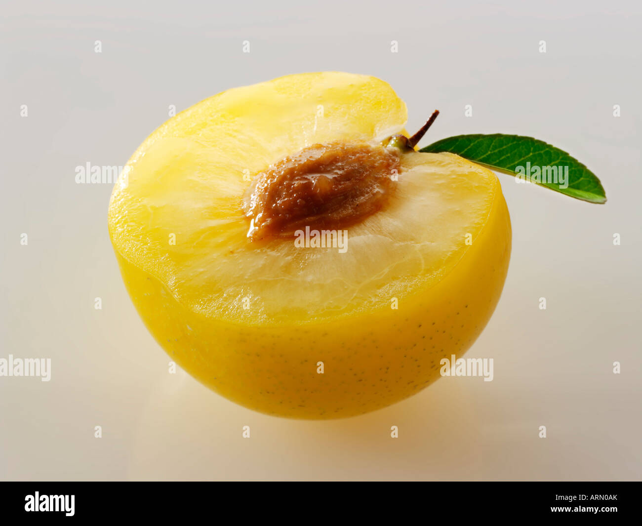 Golden plum hi-res stock photography and images - Alamy