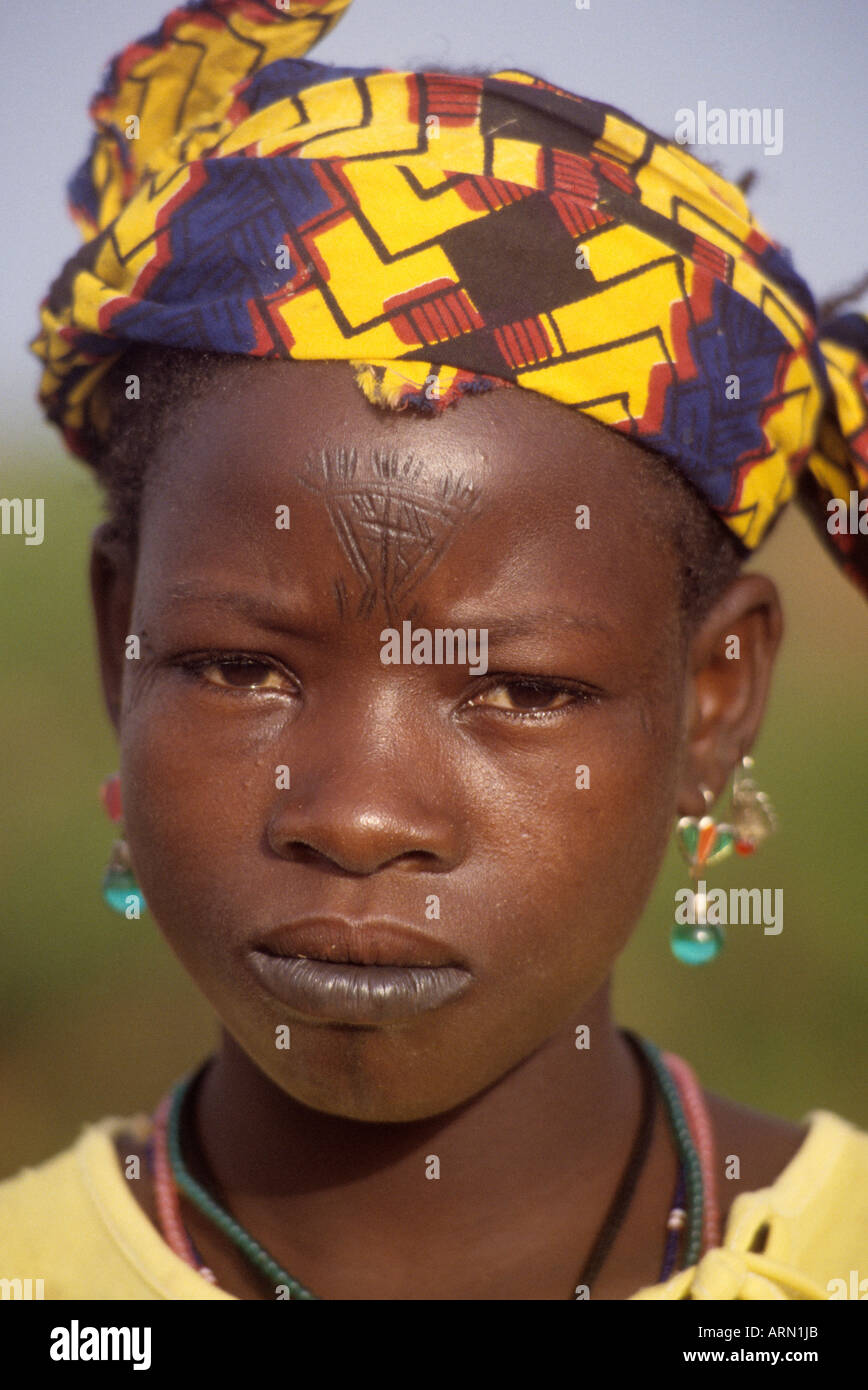Near Niamey, Niger, Africa. Fulani Girl with Facial Scarification Stock ...