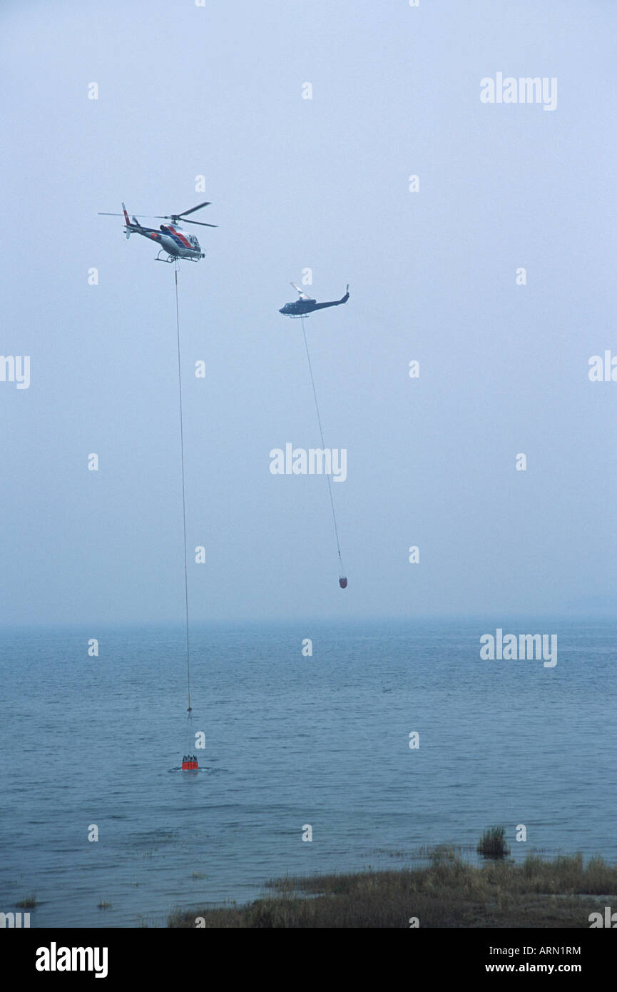 Fire fighting helicopters on arrow lake hi-res stock photography and ...