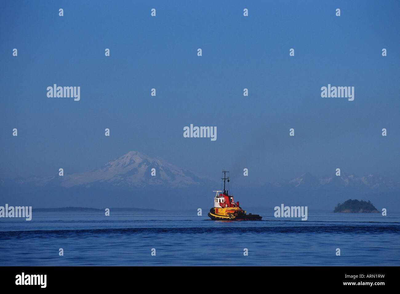 Tugboat with Mt. baker, Vancouver Island, British Columbia, Canada Stock Photo - Alamy