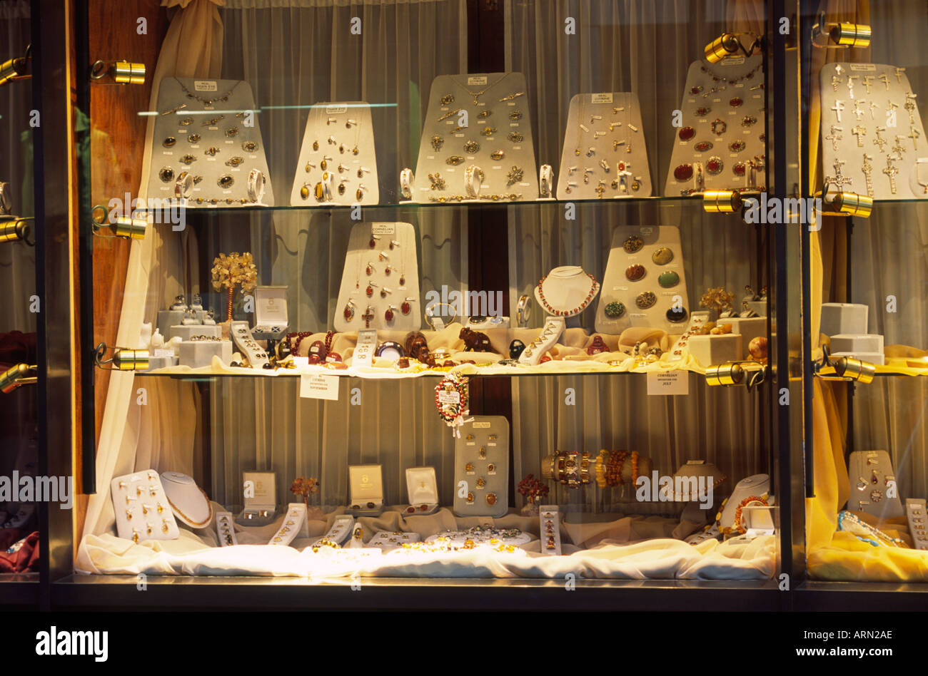 Jewellery window night hi-res stock photography and images - Alamy