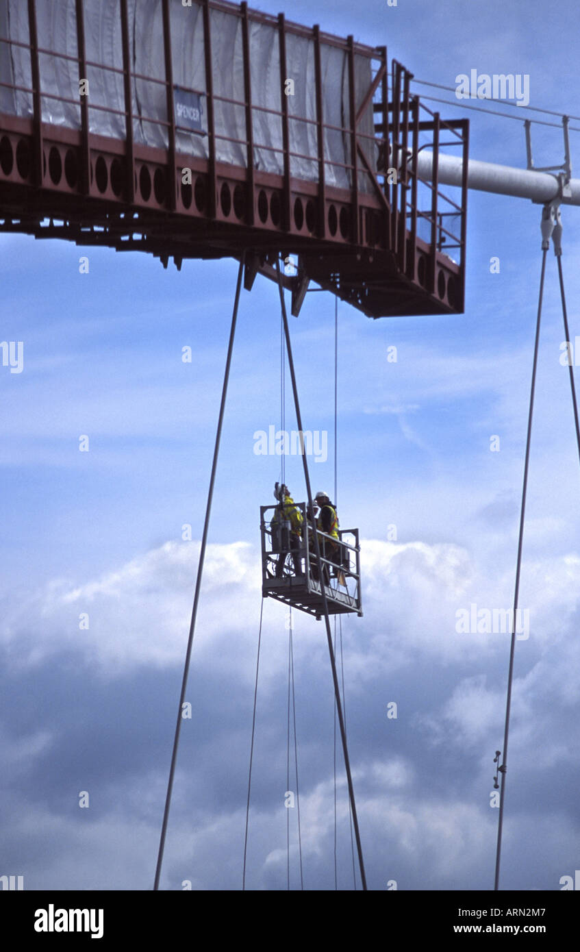 Construction workers doing road construction hi-res stock photography ...