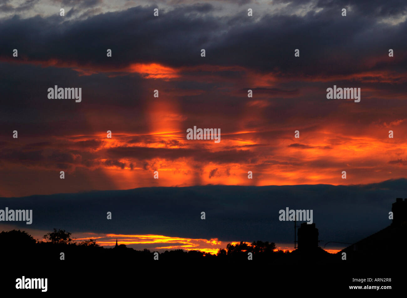 Dramatic sky finish hi-res stock photography and images - Alamy