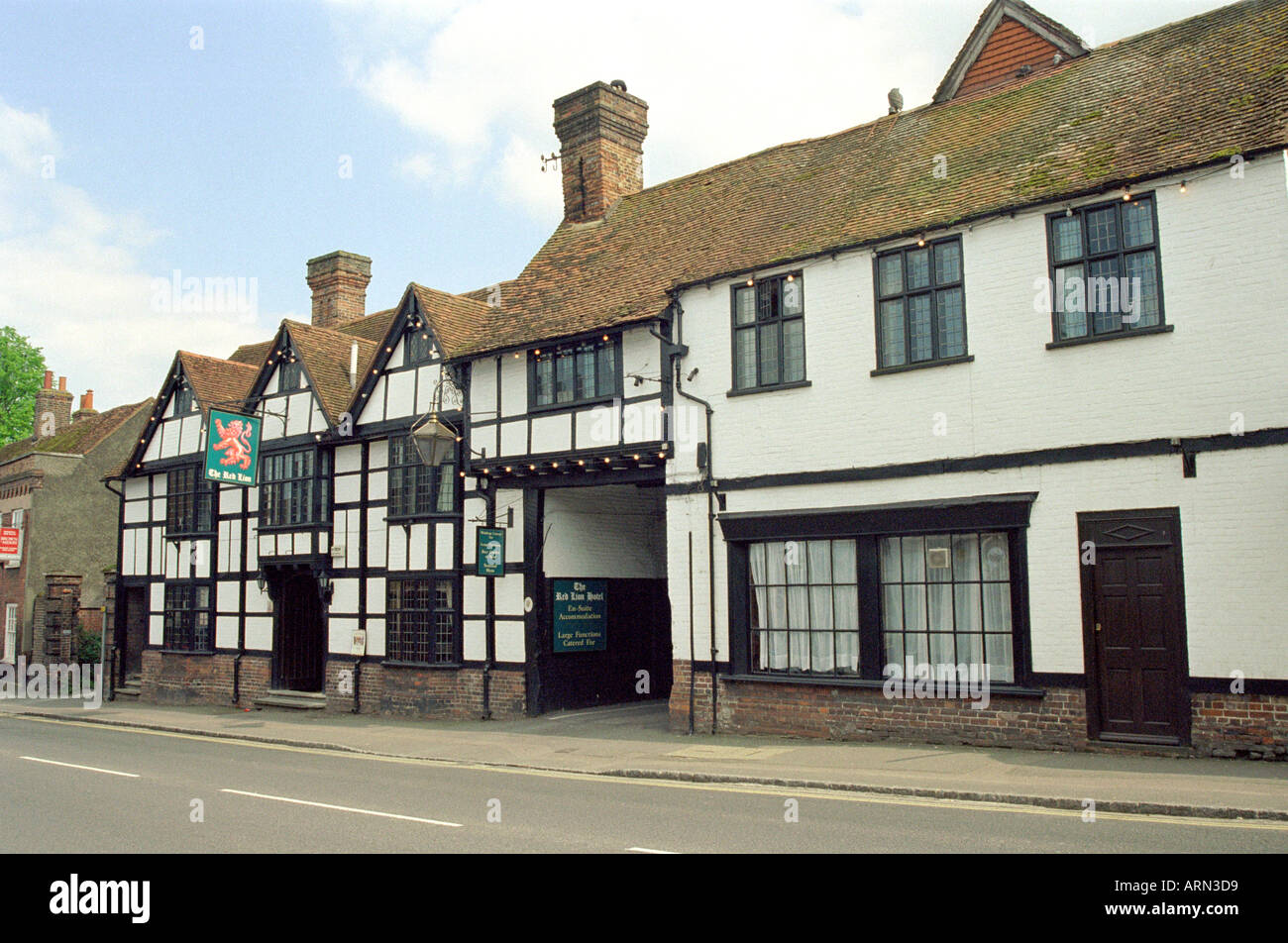 High street wendover buckinghamshire hi-res stock photography and ...
