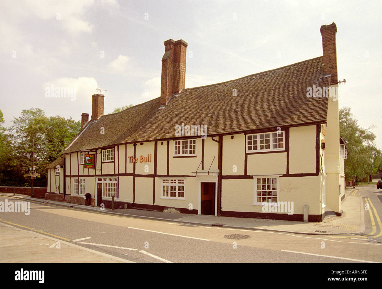 The Bull Public House, Wheathampstead, Hertfordshire, UK Stock Photo ...