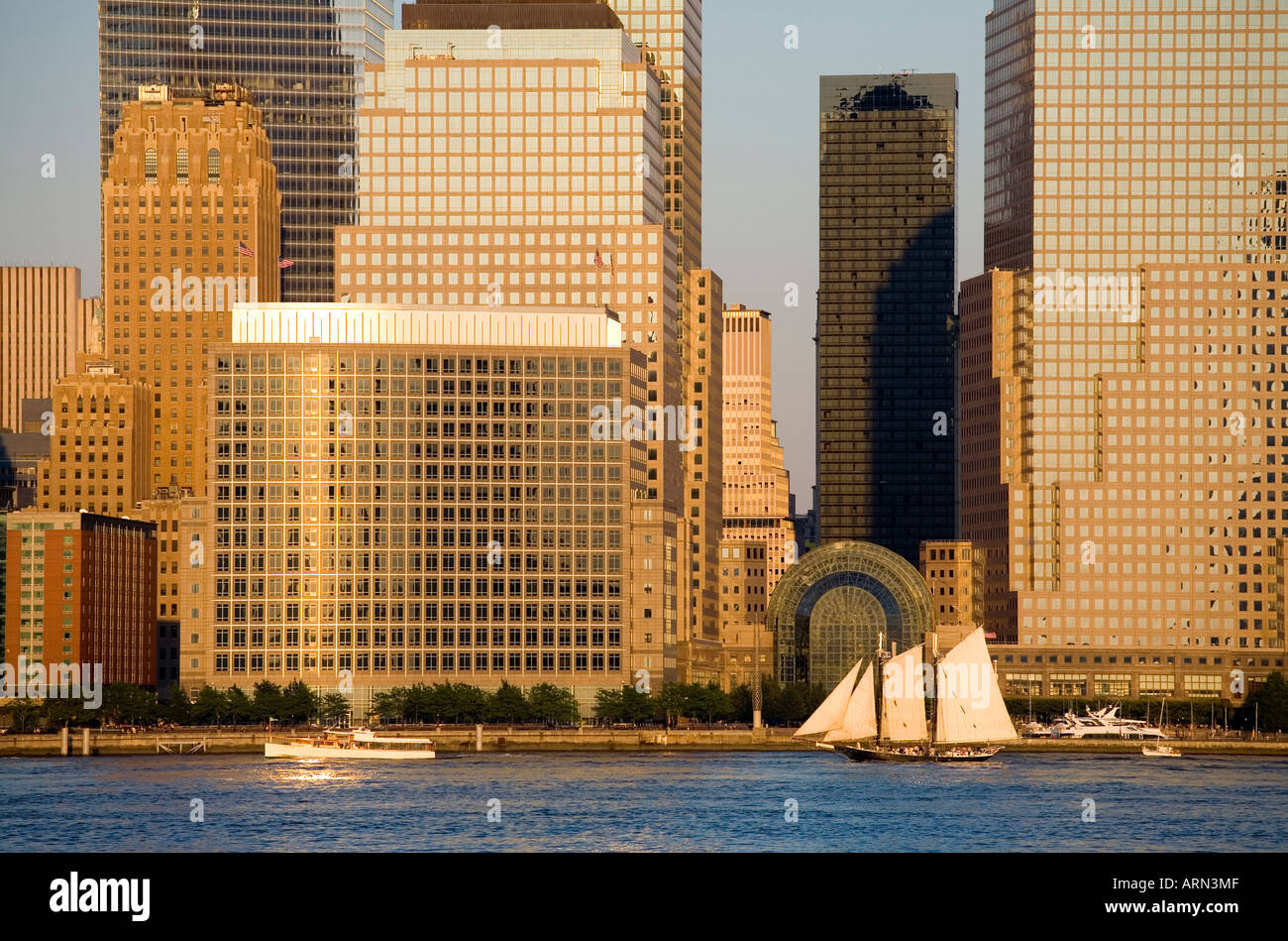 Gateway to the world hi-res stock photography and images - Alamy