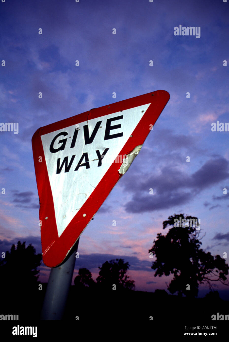 illuminated give way traffic sign Stock Photo - Alamy illuminated give way traffic sign Stock Photo - Alamy