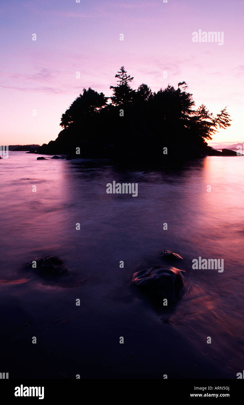 Crystal Cove islet at MacKenzie Beach Tofino area, Vancouver Island ...