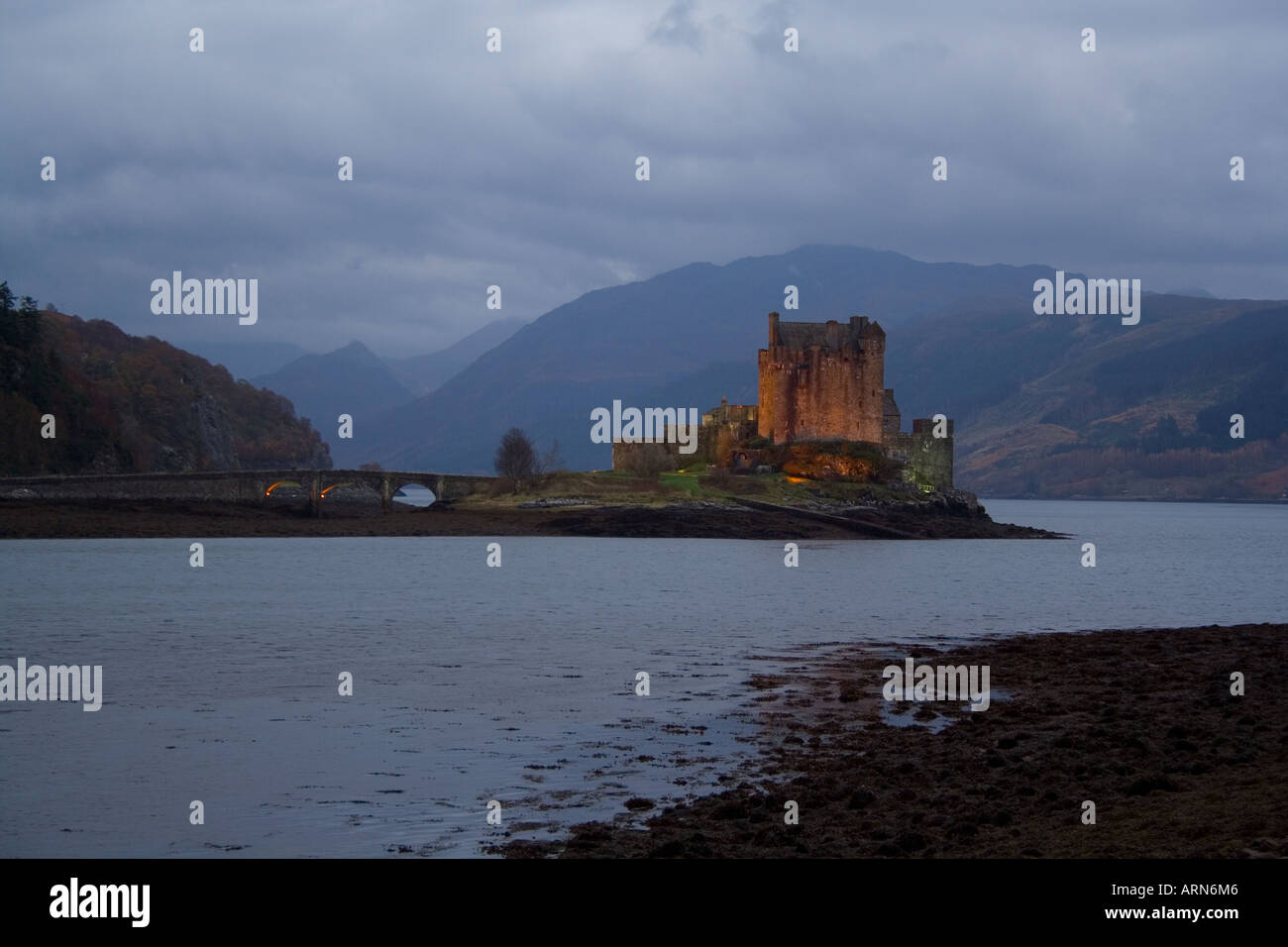 Entrapment castle hi-res stock photography and images - Alamy