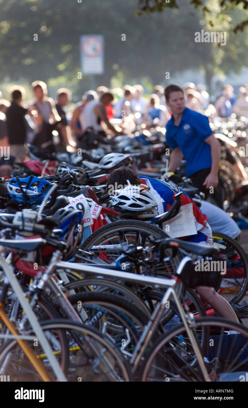 Racing cycles hi-res stock photography and images - Alamy