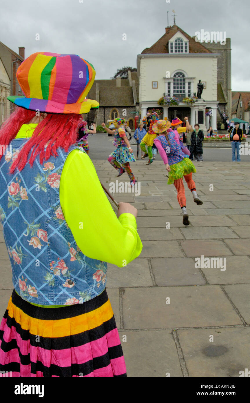 Colourful Molly dancers at Wallingford Bunkfest 2006 England Stock ...