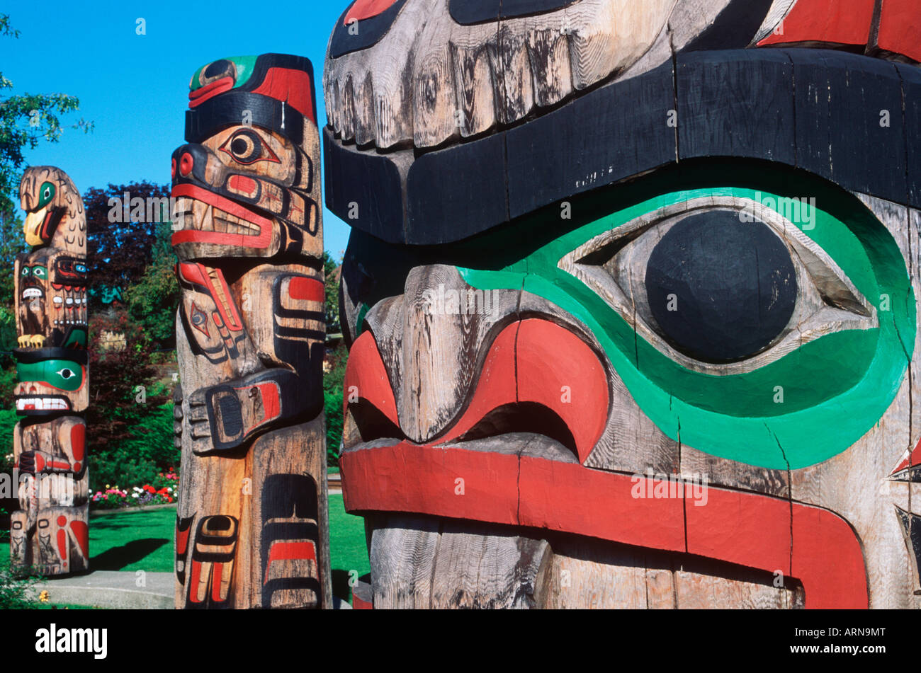 British columbia canada duncan first nations totem pole totem poles hi ...