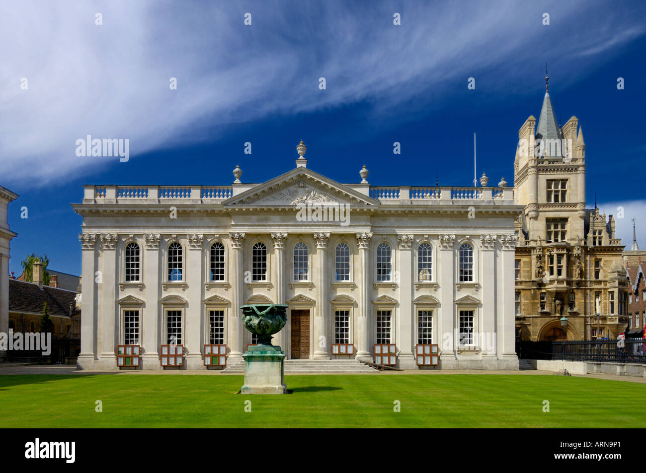 Senate house cambridge university hi-res stock photography and images ...