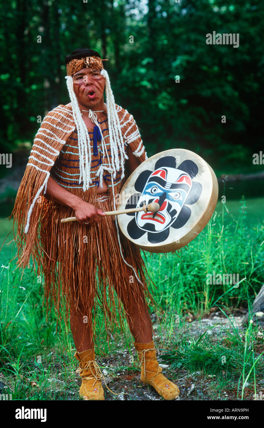 Coast salish hi-res stock photography and images - Alamy