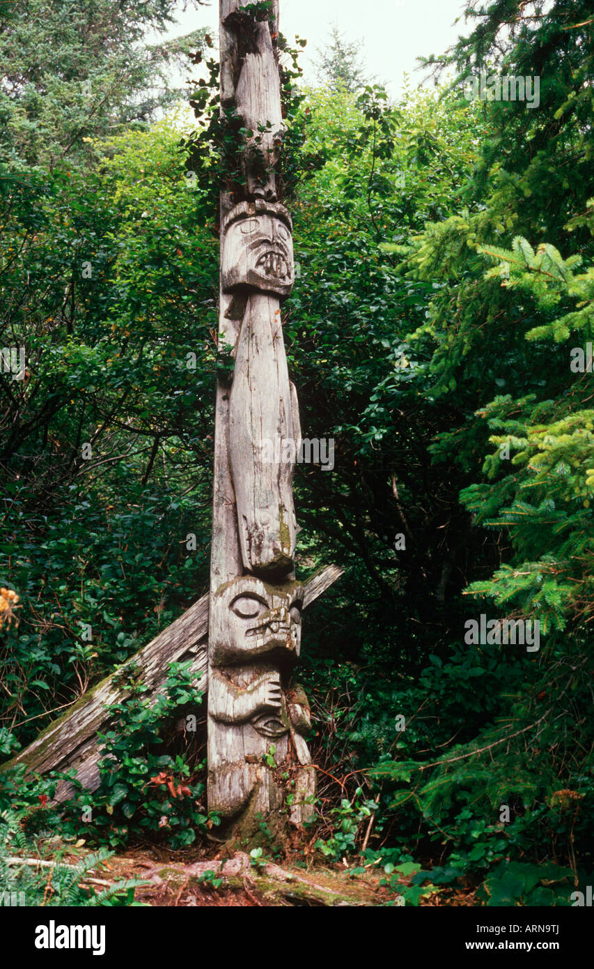 First Nations culture, Nuu-chah-nulth pole in abondoned village ...