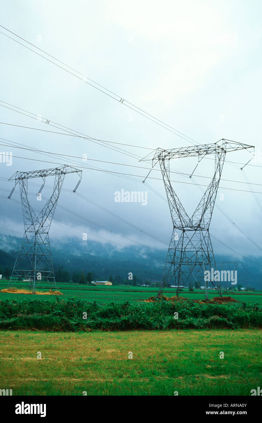 Hydro electric towers in farmland hi-res stock photography and images ...