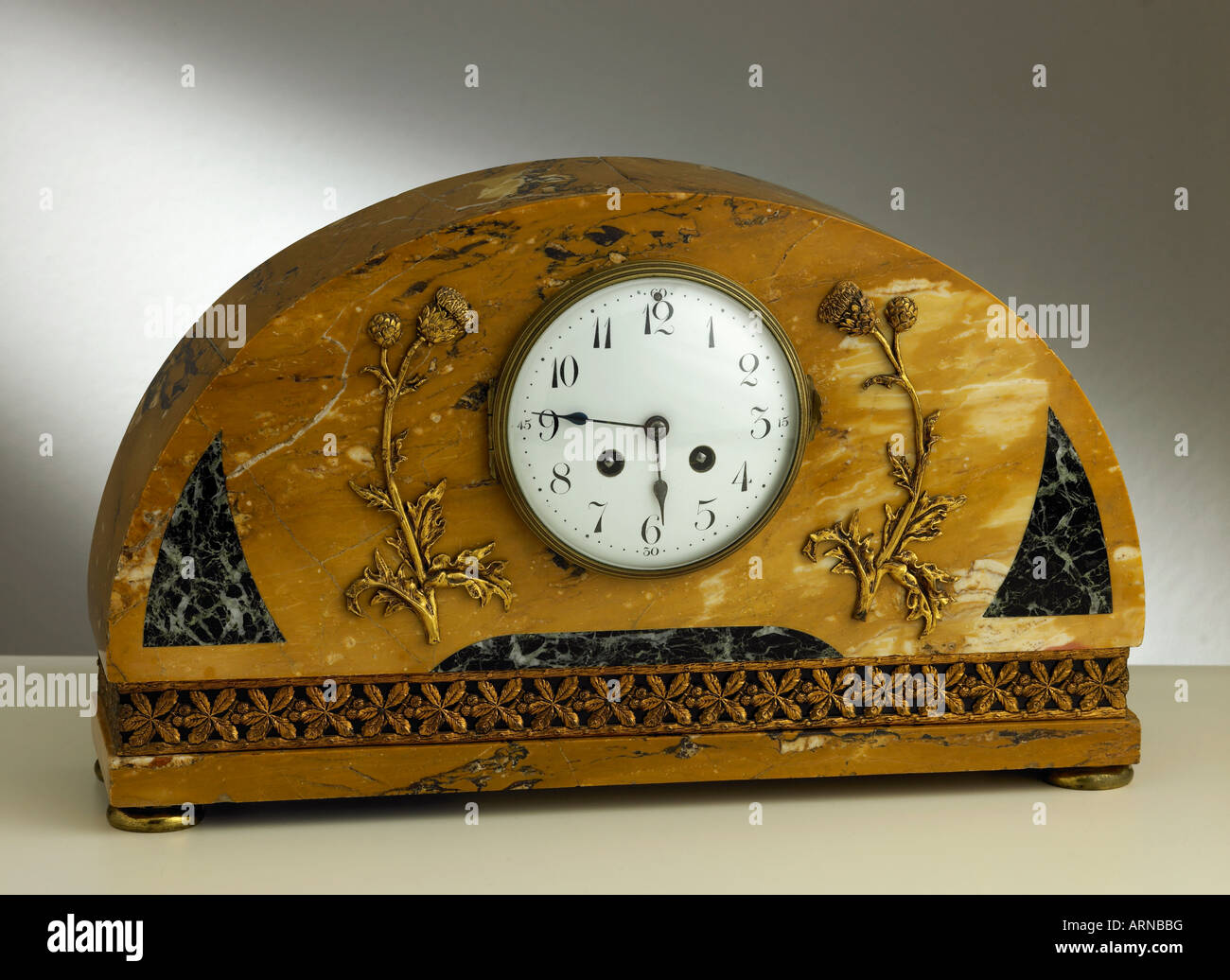 1920s clock hi-res stock photography and images - Alamy