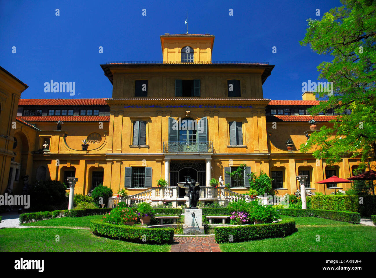 Lenbachhaus artmuseum munich bavaria germany hi-res stock photography ...