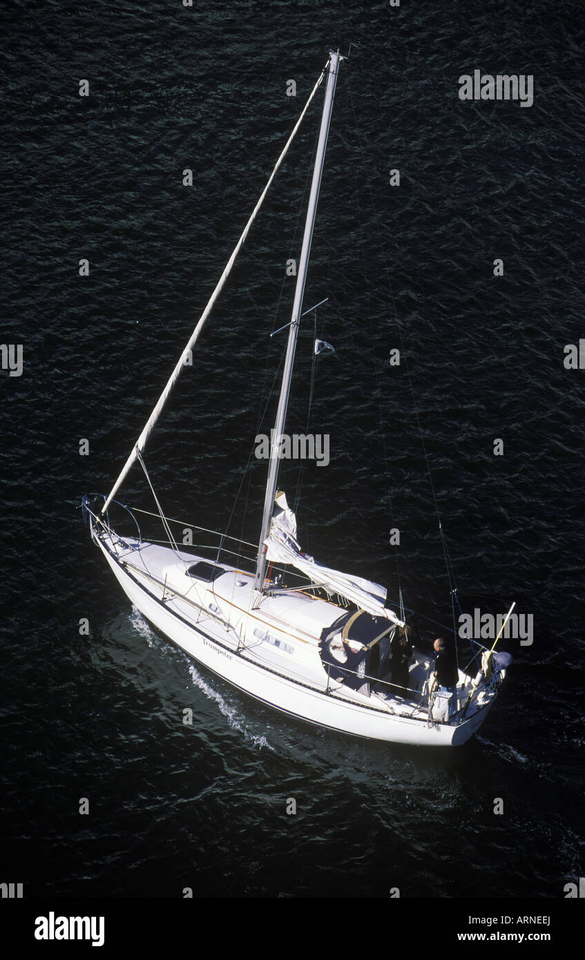 Sailboat motors on sea hi-res stock photography and images - Alamy